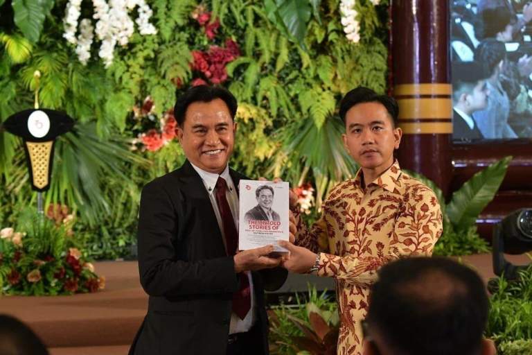 Peluncuran Buku Yusril Rekam Jejak 70 Tahun Pengabdian - Dua Satu News